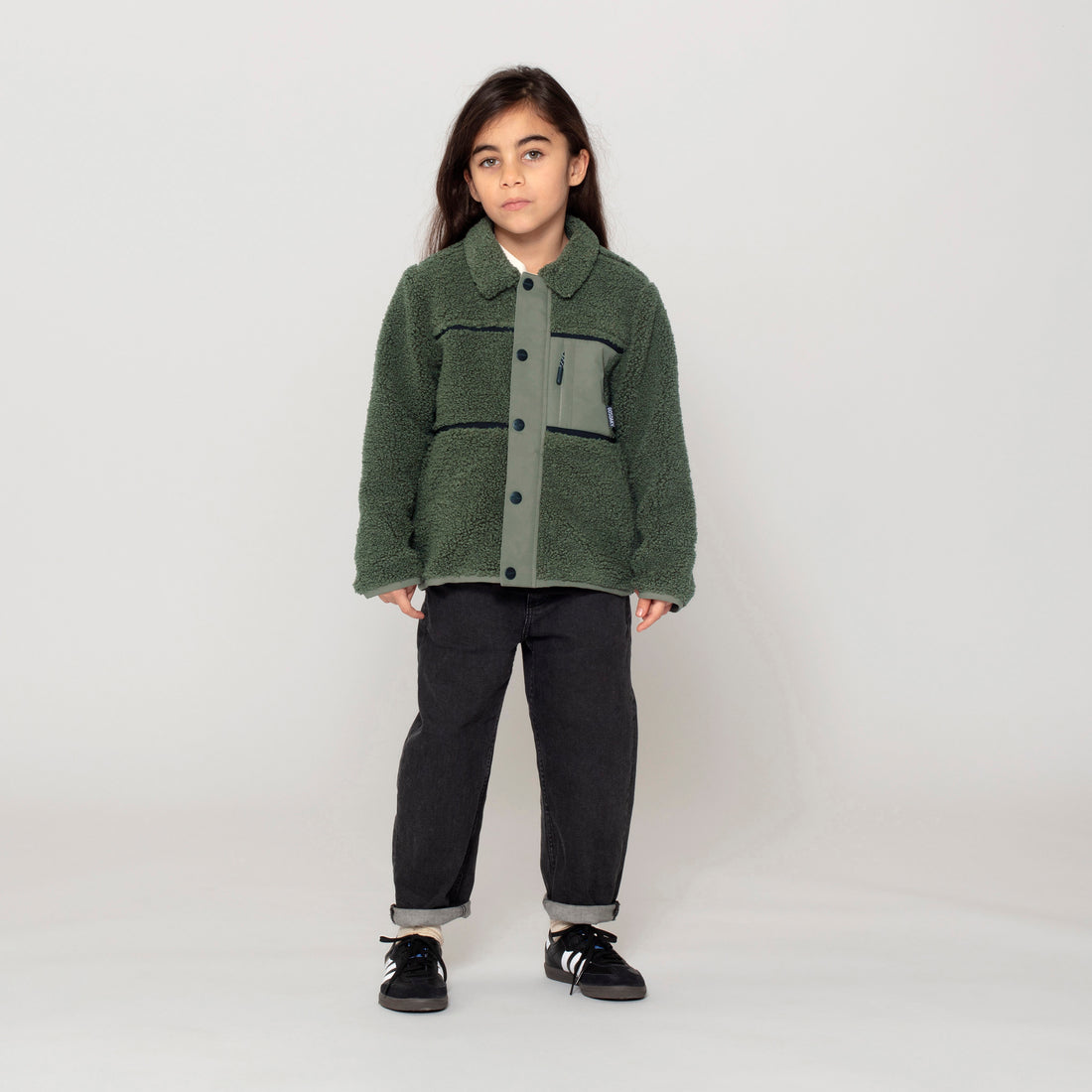 BUZZING BEE | deep lichen green – GOSOAKY